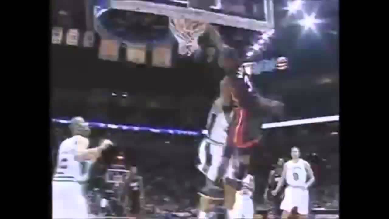 Dwyane Wade Dunk Slide Landings - YouTube