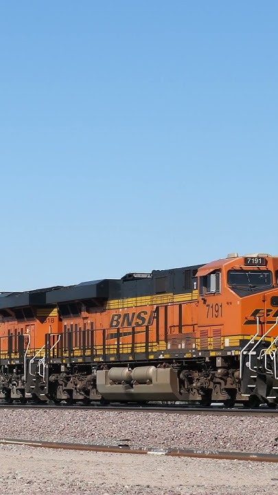 RAILFANNING SHORTS BNSF 6818 MEET BNSF 7656 MP 737 NEEDLES SUB 10-17-2023 #train #railroad # ...