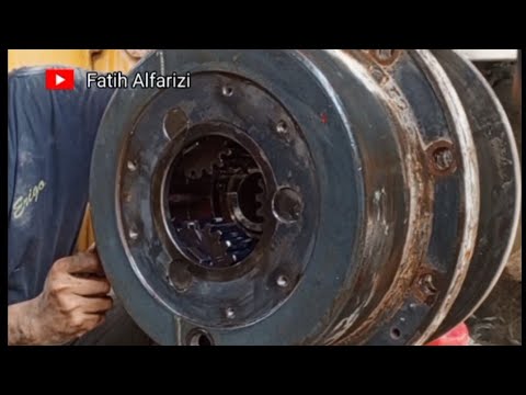 perbaikan seal final drive pada wheel loader - YouTube