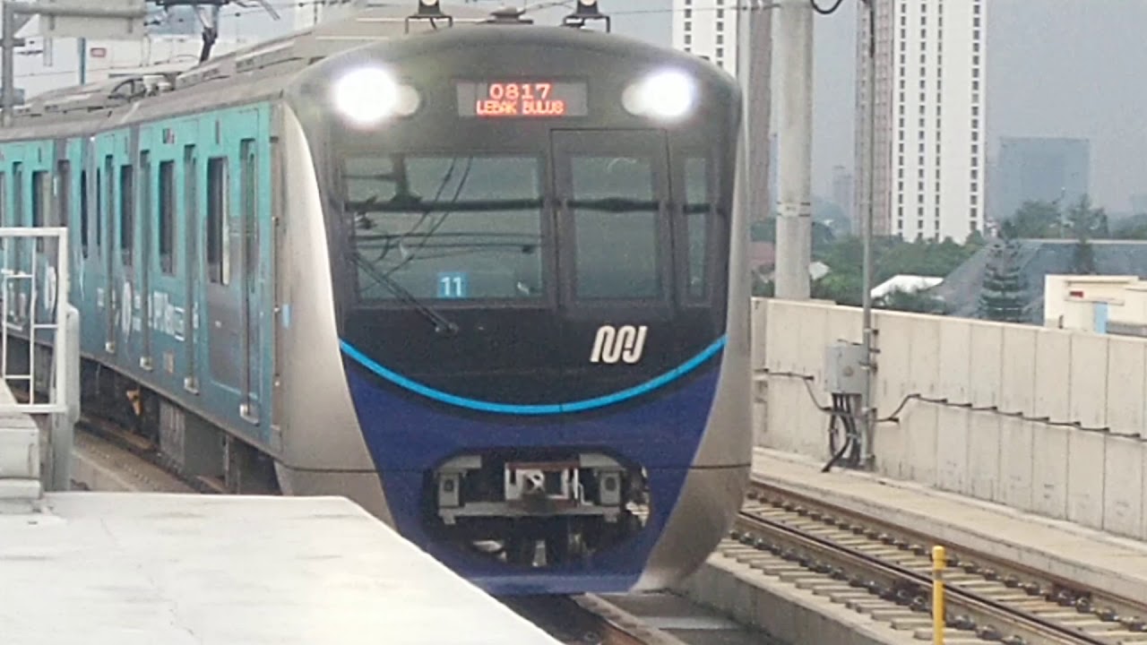 MRT Jakarta - MRTJ 1000 Trainset 11 arriving Fatmawati (Southbound ...