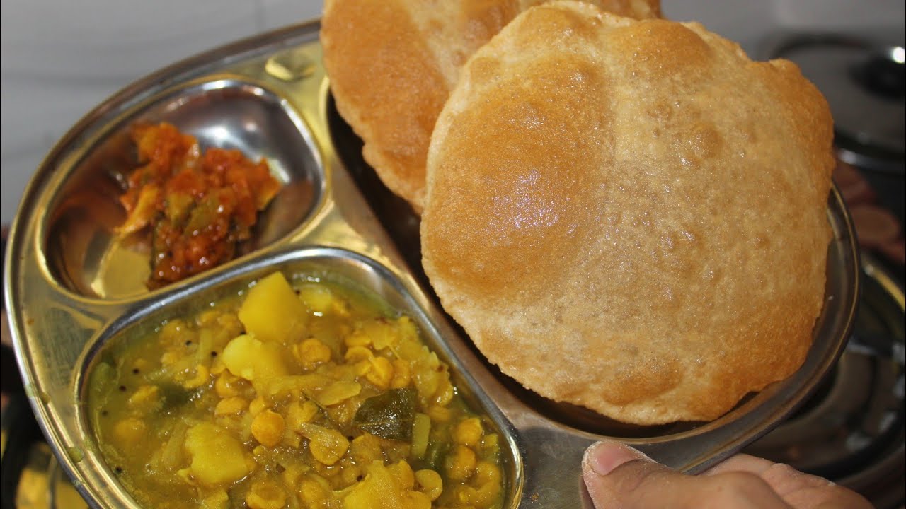 ಮೃದು ಹಾಗೂ ಉಬ್ಬಿದ ಪೂರಿ ಮಾಡುವುದು ಇಷ್ಟು ಸುಲಭ ಅಂತ ಗೊತ್ತಾದ್ರೆ ದಿನಾ ಮಾಡ್ತೀರ ...