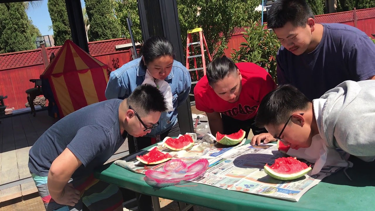 Watermelon eating contest - YouTube