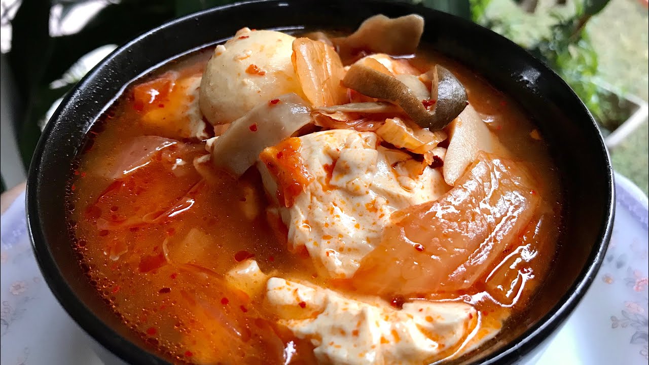 Sundubu-jjigae | Kimchi soft tofu stew | Korean cuisine - YouTube