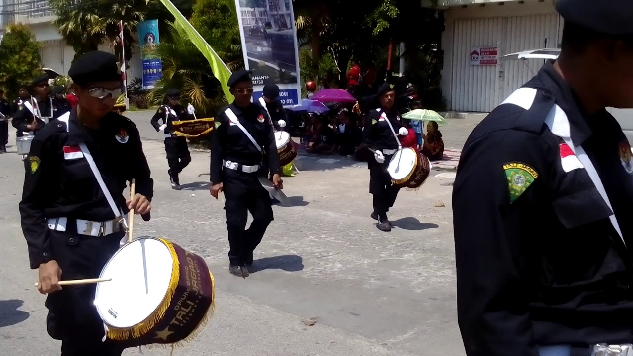 Drumband tali jagad. Padang mbulan - YouTube