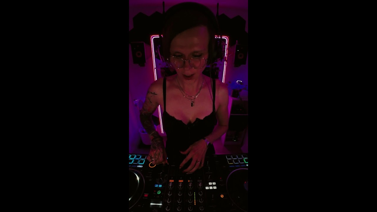 hart, härter, hard techno - studio session - YouTube