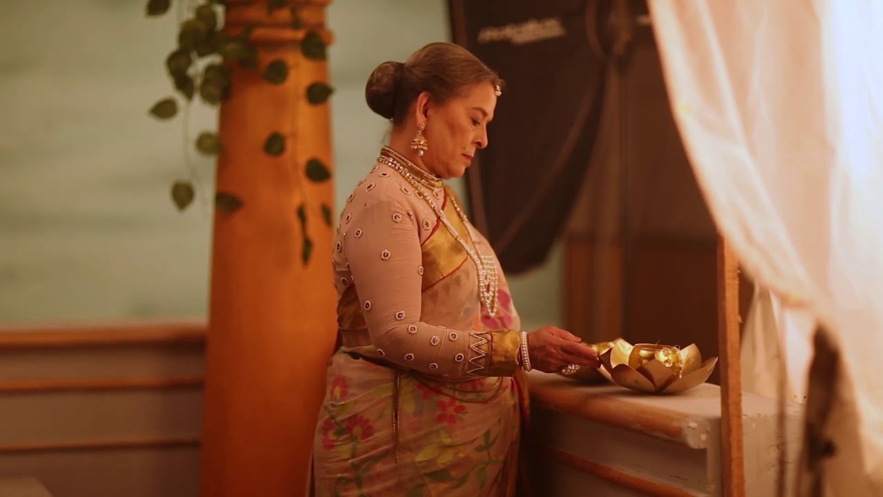 Making of the portrait of Rani Chandramani Devi - YouTube