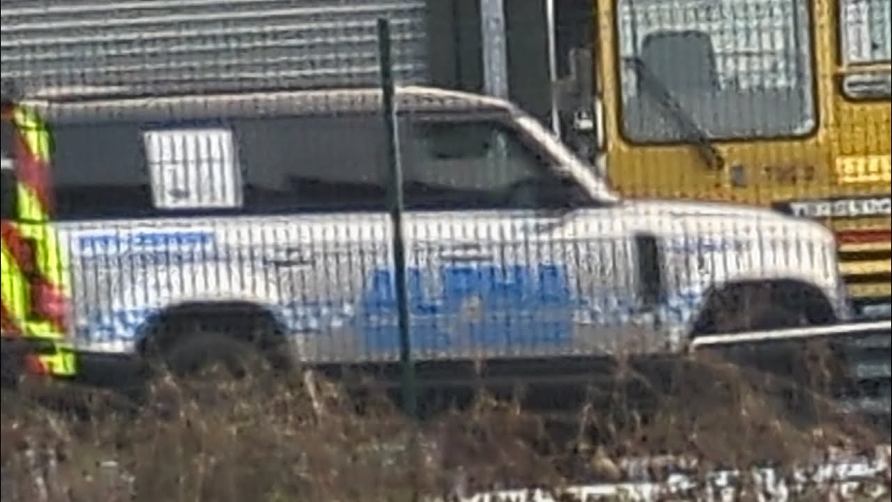 Alpha Truck Rescue Land Rover Defender In The Alpha Recovery ...