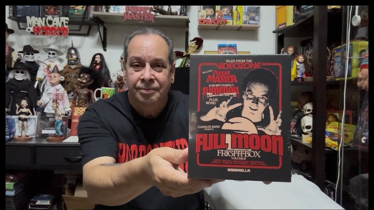 Unboxing The Umbrella Full Moon Fright Box Vol. 2 - YouTube