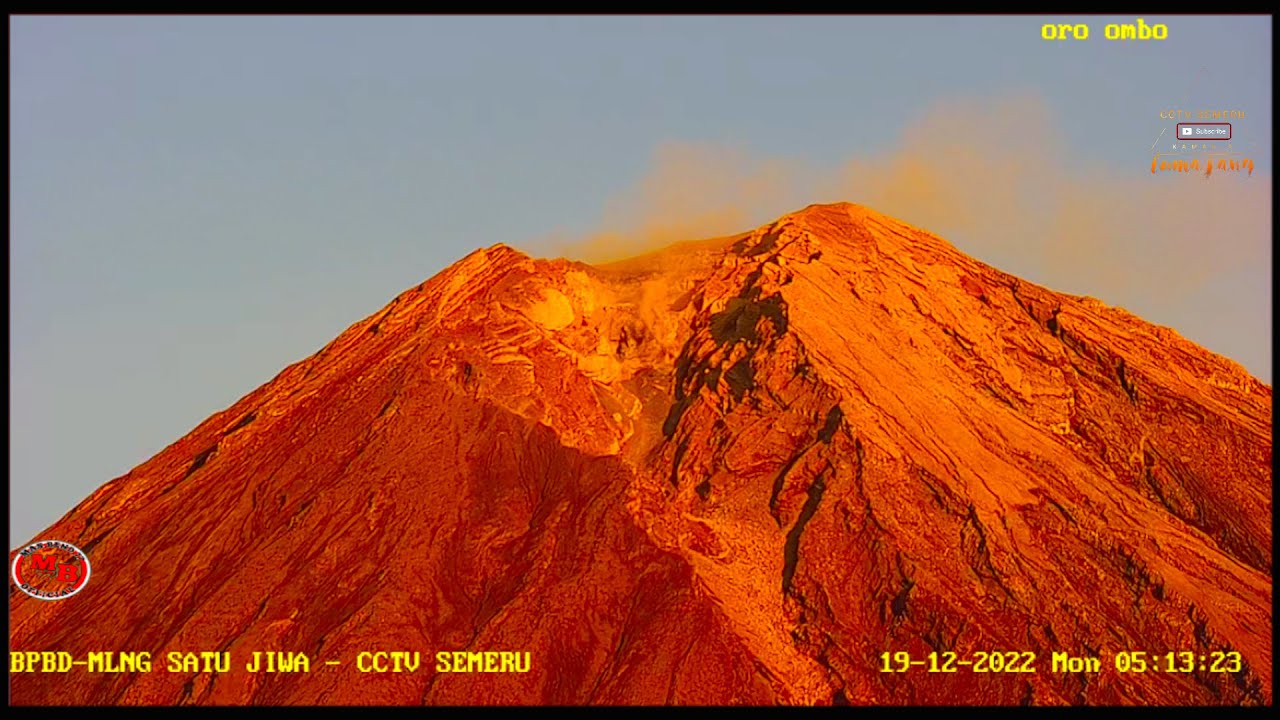 HEMBUSAN Letupan LAVA Pijar GUNUNG SEMERU 19 Desember 2022 ! Rekaman ...