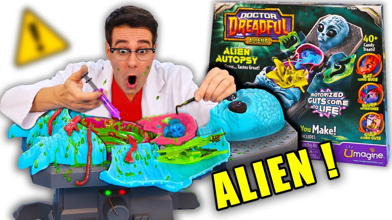 Hago AUTOPSIA A ALIEN y ME COMO SUS ÓRGANOS !! - Doctor Dreadful Alien ...