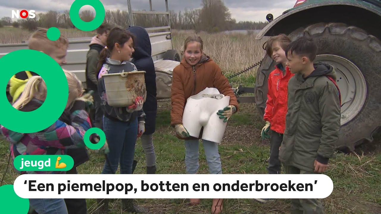 Kinderen vinden rare dingen tijdens opruimactie - YouTube