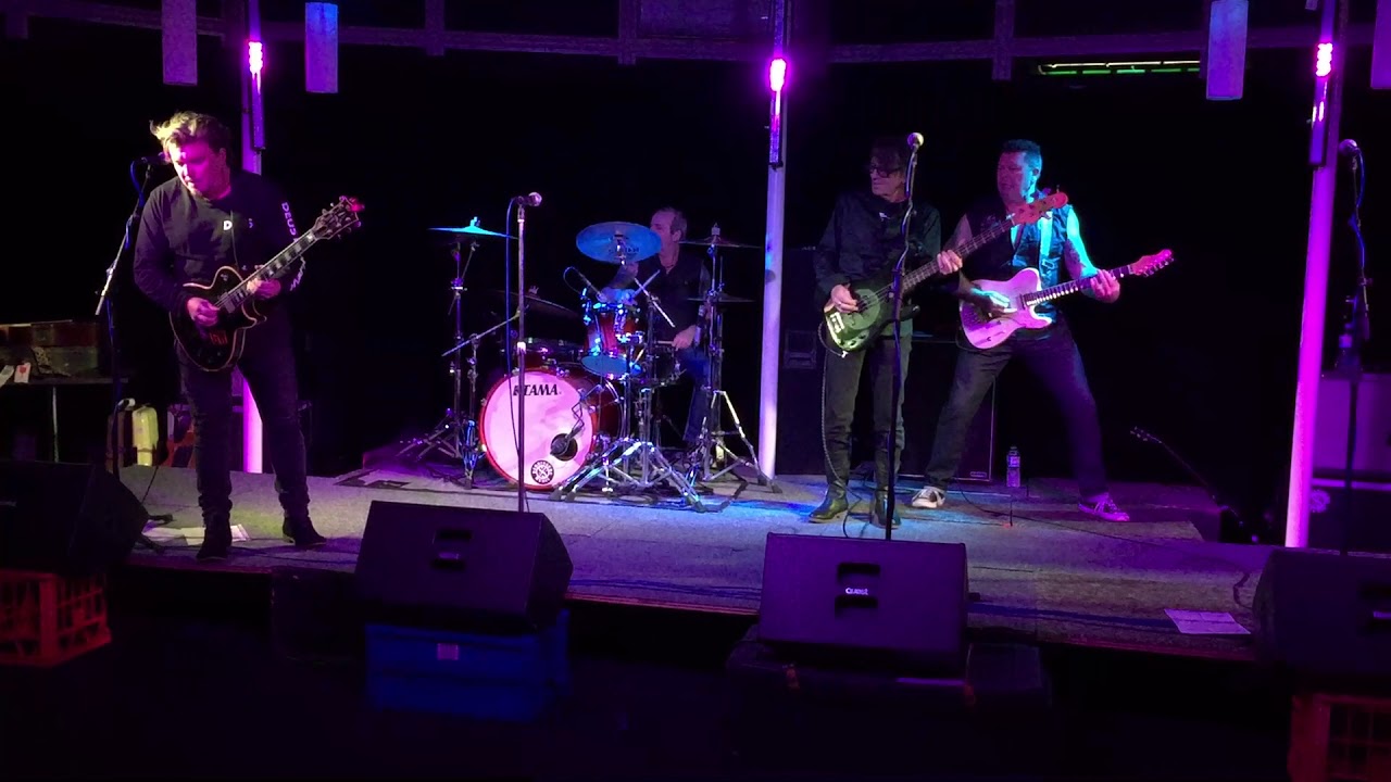 Blood Sweat & Beers - The Concert - 'Take A Long Line grab - Jim Hilbun ...