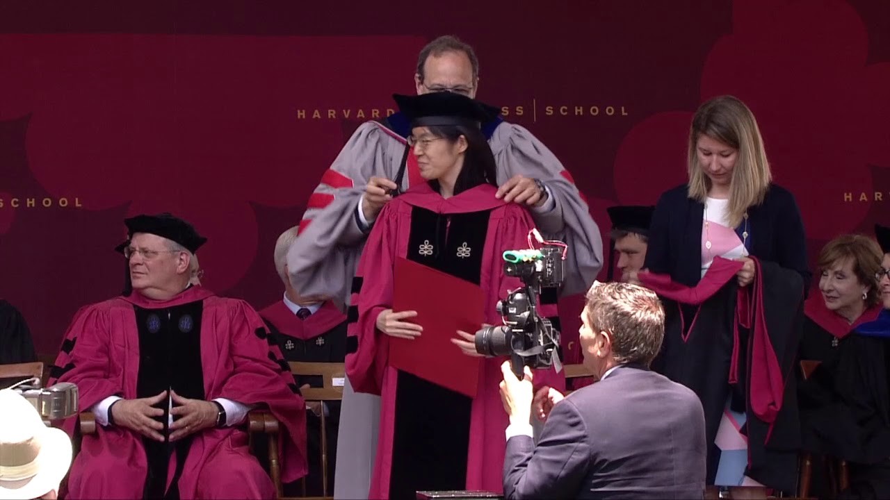 2018 Harvard Business School Diploma Ceremony - YouTube