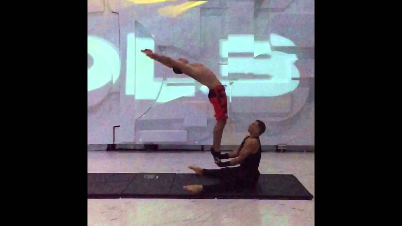 Floor Acrobatic / Chinese pole - YouTube
