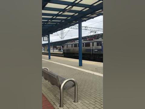 Wjazd EP07-1056 Z IC Szyndzielnia #shorts #pkp #train #kolej - YouTube
