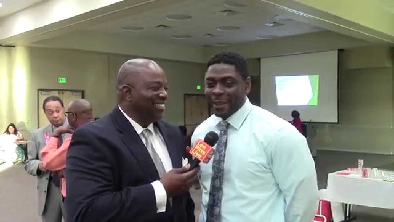 Dr. Dwayne Cumberbatch at Deltas' Minority Business Fair on Lee Pitts ...