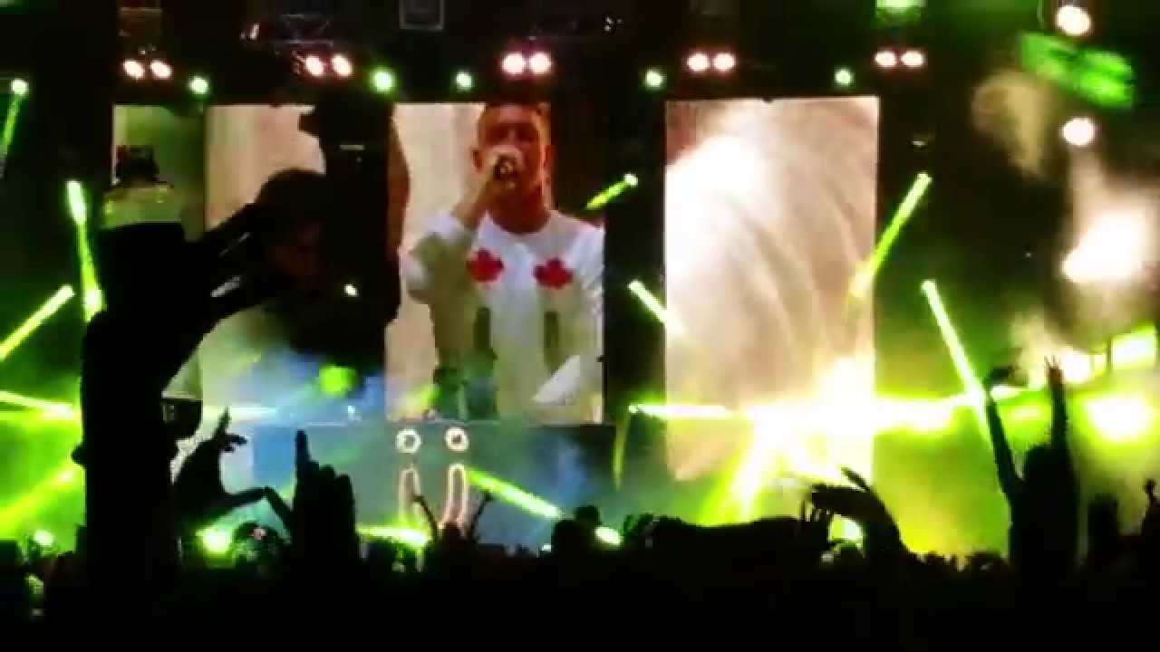 Full Flex Express 2015 - Jack Ü (Toronto Clip) In The Crowd View - YouTube