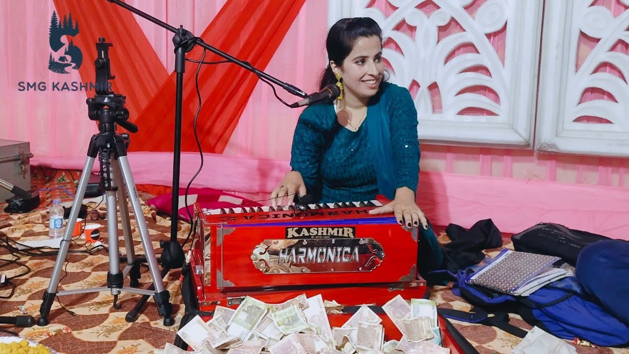 || Yale Che Mobhatt Myooun Saniyaa || Kashmiri Song || "Reshi Sakeena ...