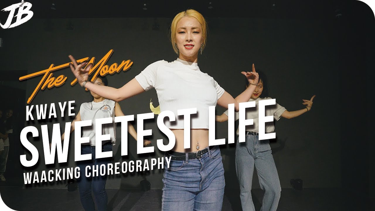 [Waacking Choreography] KWAYE - Sweetest Life / THE MOON - YouTube