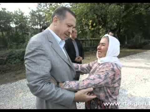Recep tayyip erdoğan bizimde yaşadığımız hayattır be kardeşim mükemmel şiir