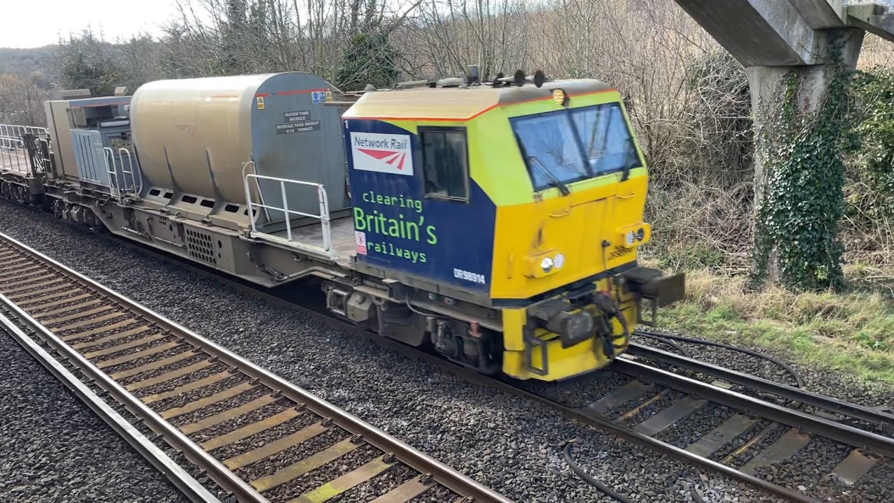 Windhoff CargoSprinter MPV | DR98914 + DR98964 | Network Rail - YouTube