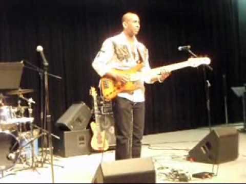 Chip Shearin workin' his azz off! - YouTube