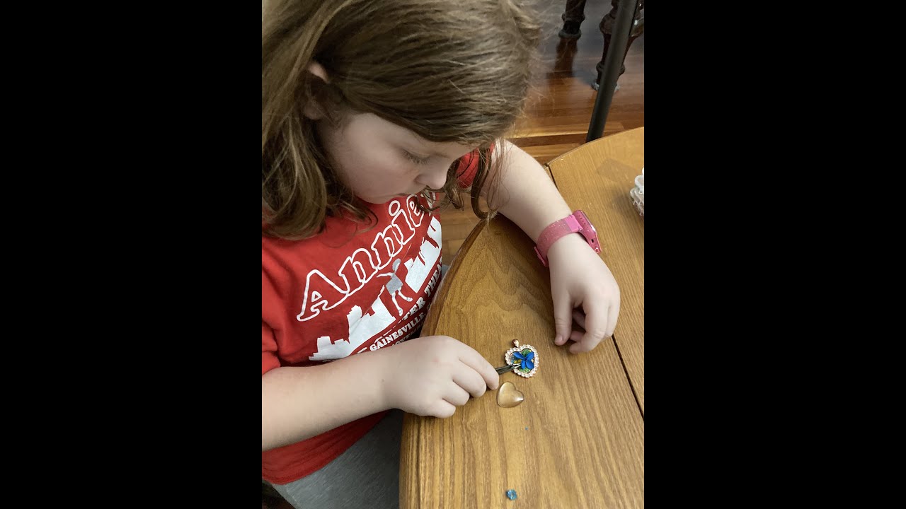 Strawberry Freckles HEART KEYCHAIN/ ZIPPER PULL CRAFT KIT - YouTube
