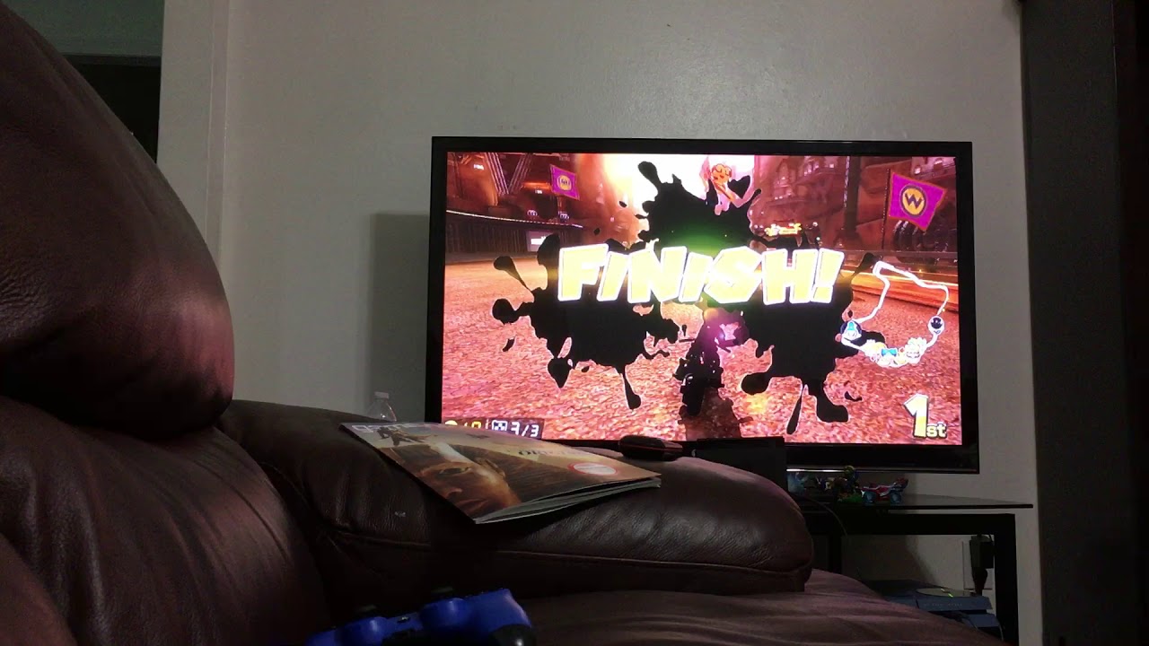 Playing Mario kart8 dulex (Mario kart8 dulex 1) - YouTube