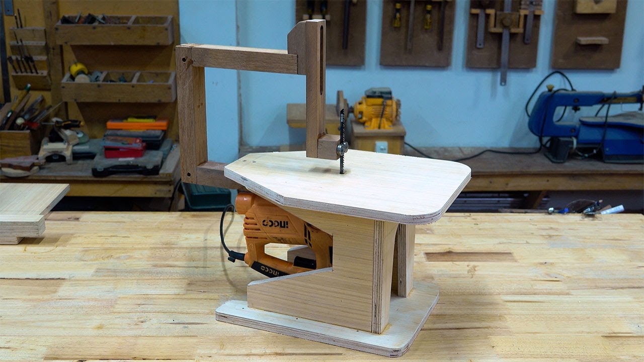 DIY Jigsaw Table - Woodworking Tools Tips and Tricks - YouTube