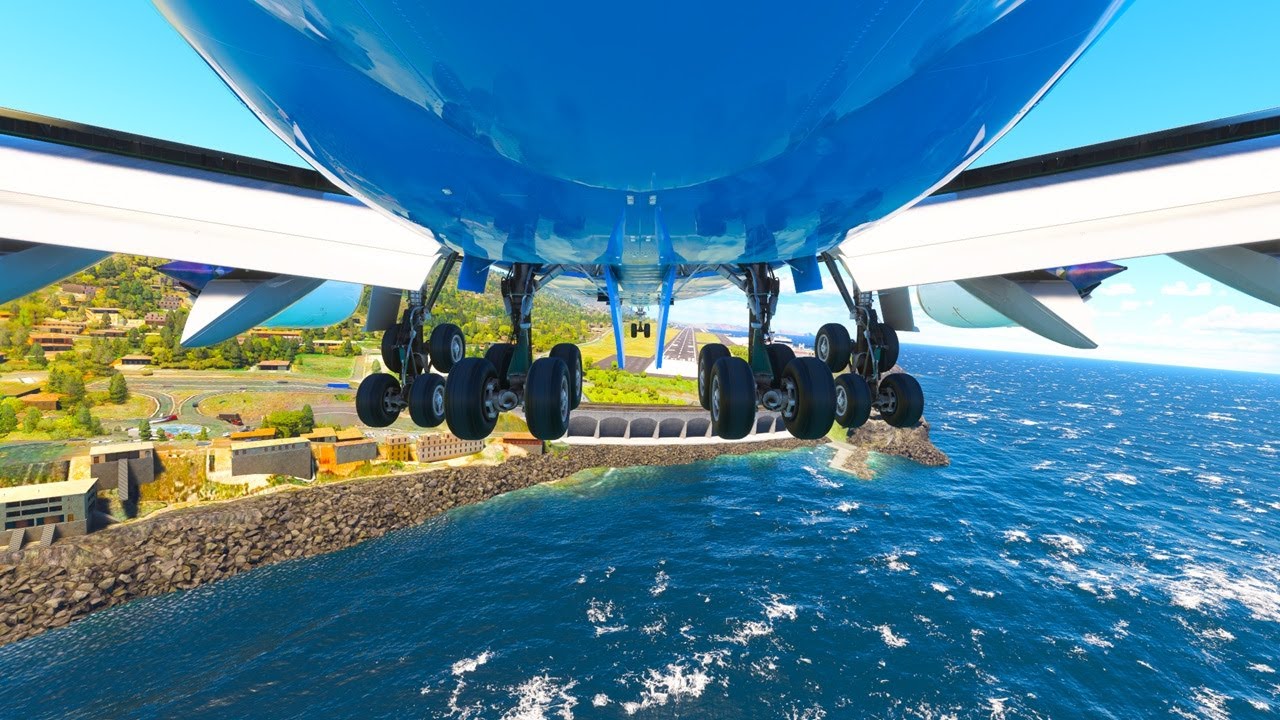 Incredible Landing - Heavy Wind Boeing 747 in Madeira Portugal - YouTube