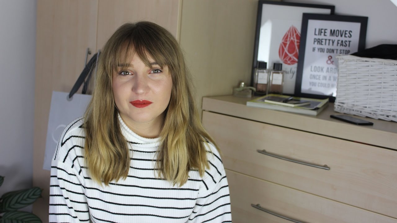 ROLE FOCUS: SOCIAL MEDIA MANAGER | Ellie Hummerston - YouTube