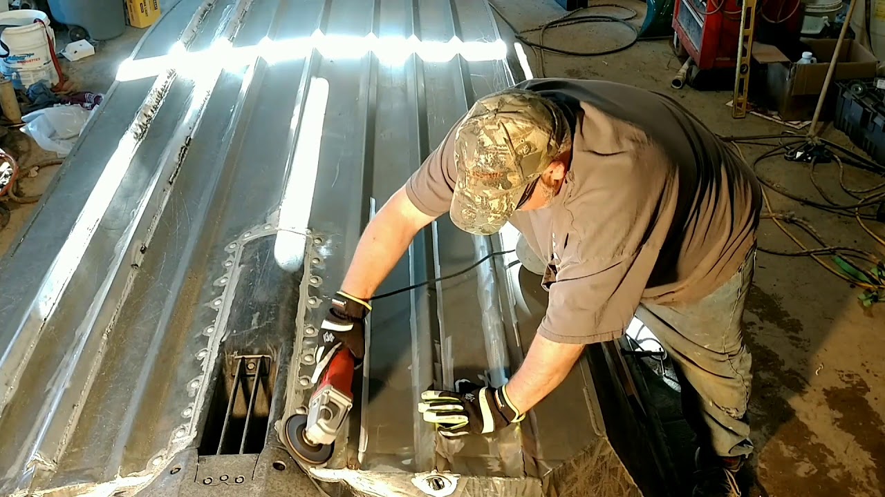 Welding aluminum angle iron over the strakes/ribs of a boat (Megalodon ...