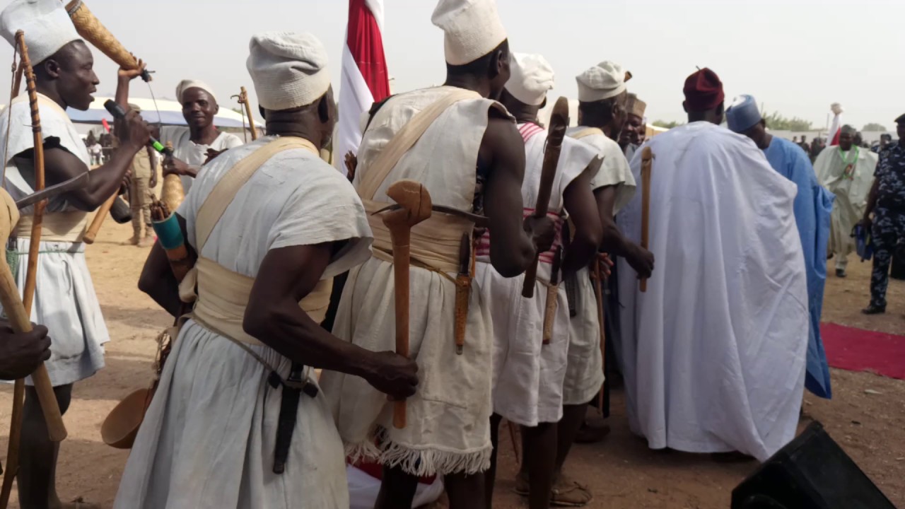 Waja Cultural Dance - YouTube