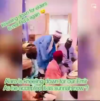 PROFESSOR ALARO KNEELING DOWN TO GREET ILORIN EMIR - YouTube