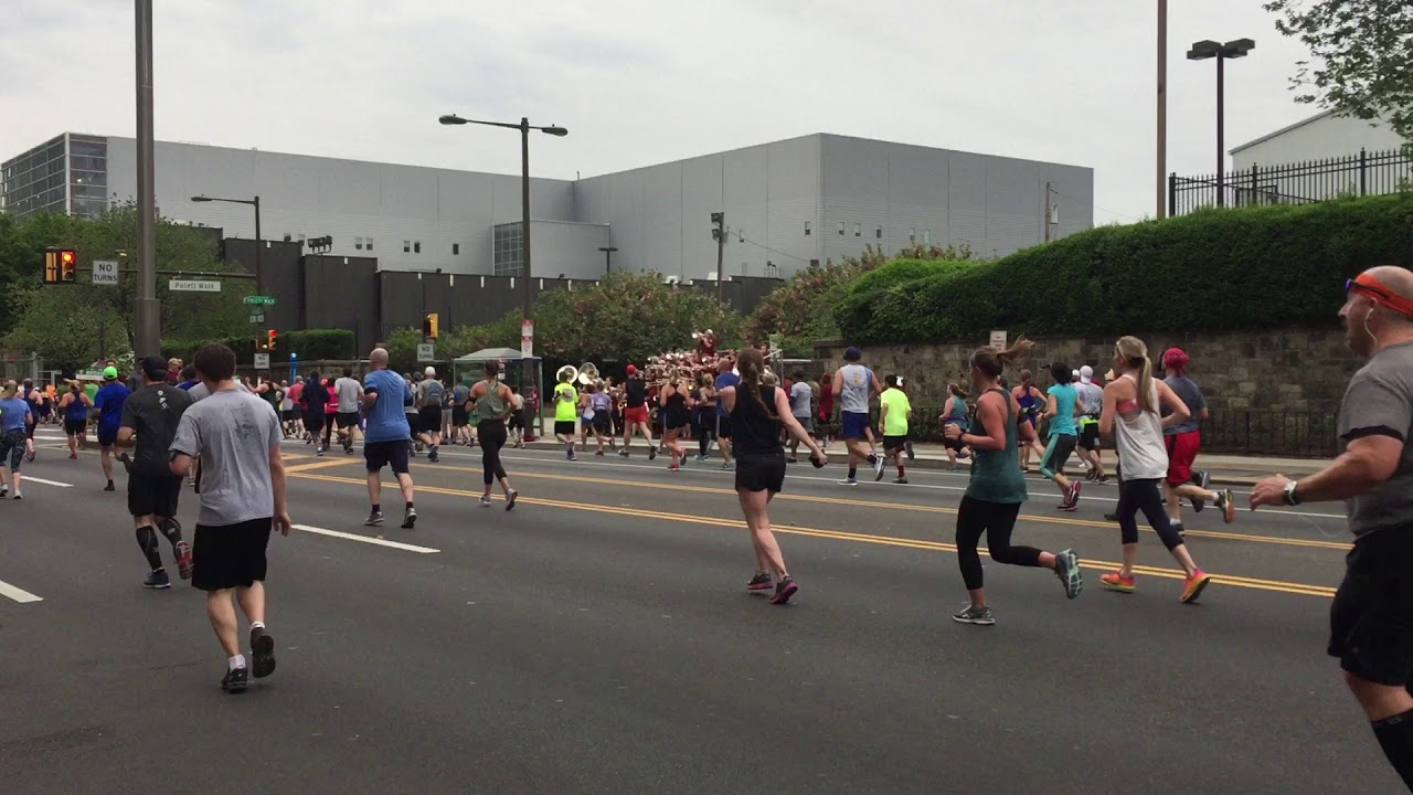 Temple Marching Band on Broad Street Run Route - YouTube