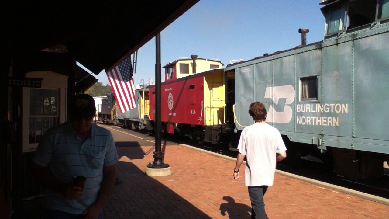 HVSR ex U.S. Air Force RS4TC #4005 Caboose Charter Extra 10/8/11 - YouTube