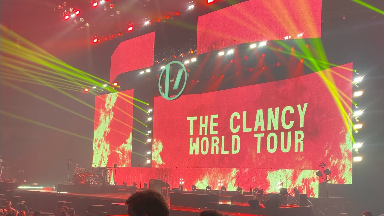 Twenty one pilots | Clancy tour night 2 | heavy dirty soul | 9/7/24 ...