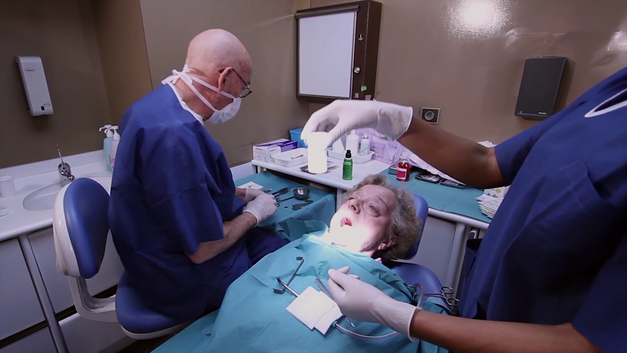 Biopsie (excision chirurgicale avant examen) - YouTube
