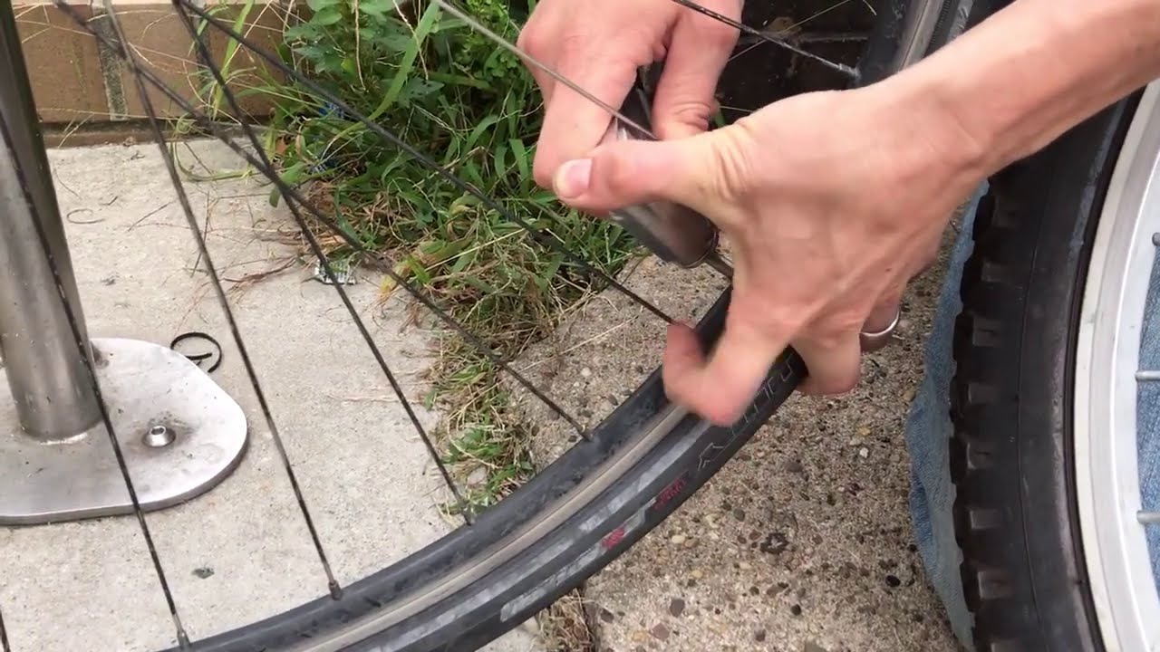 How to use the public air pump - YouTube