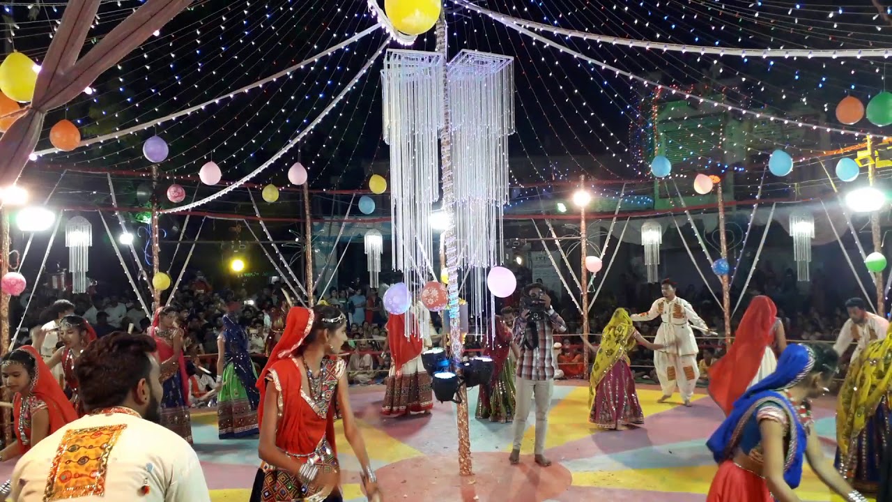 Deepak chouhan गुजराती रास डांडिया टीम - YouTube