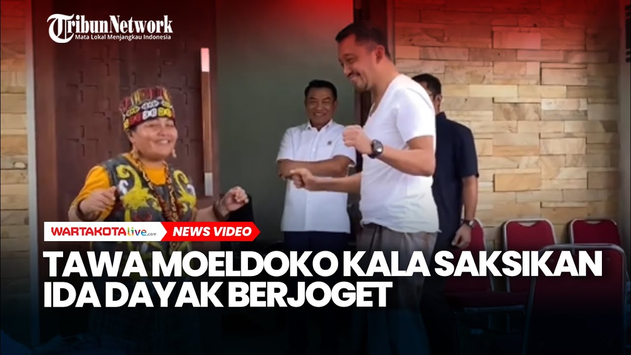 Tawa Moeldoko Kala Saksikan Ida Dayak Berjoget - YouTube