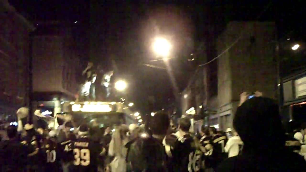 HALFTIME PARTY ON BUS IN PITTSBURGH - YouTube