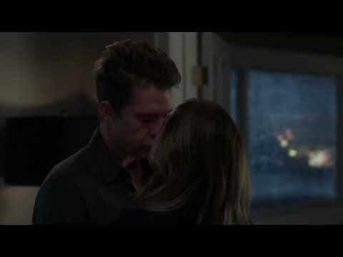 Grey's Anatomy 18x06 / Kissing Scene — Meredith and Nick (Ellen Pompeo and Scott Speedman)
