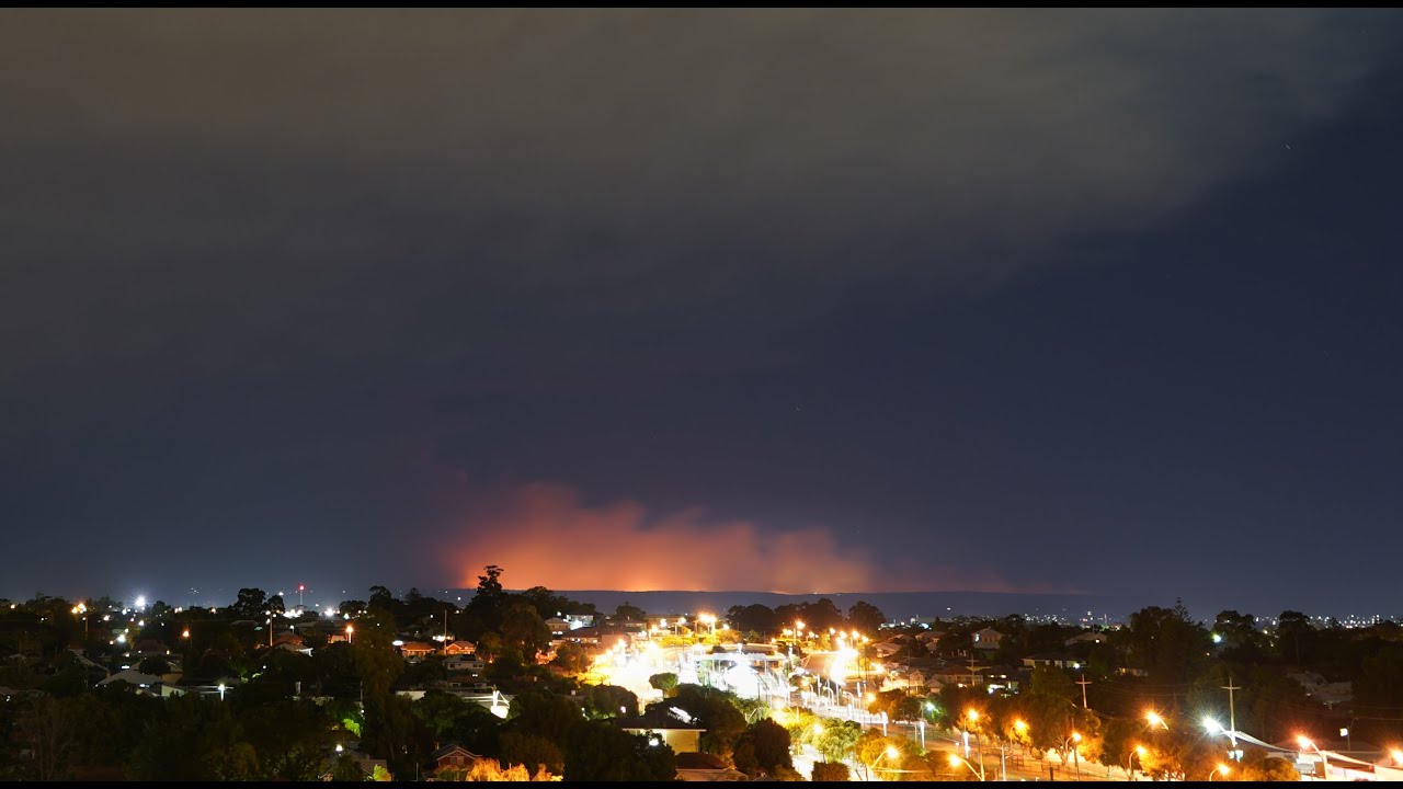 Australia Bushfire Timelapse: Perth Hills Suburb 'Out of Control ...