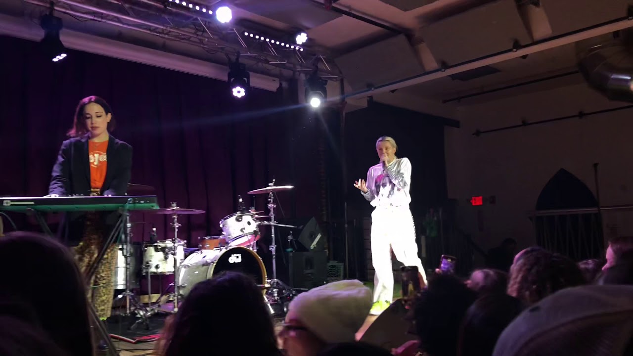 “The Only One” by Lauren Sanderson (ft. Sizzy Rocket) – LIVE in ...