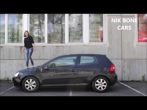 Girl walking over a car - girl walking on the hood of a car - Frau geht über Auto
