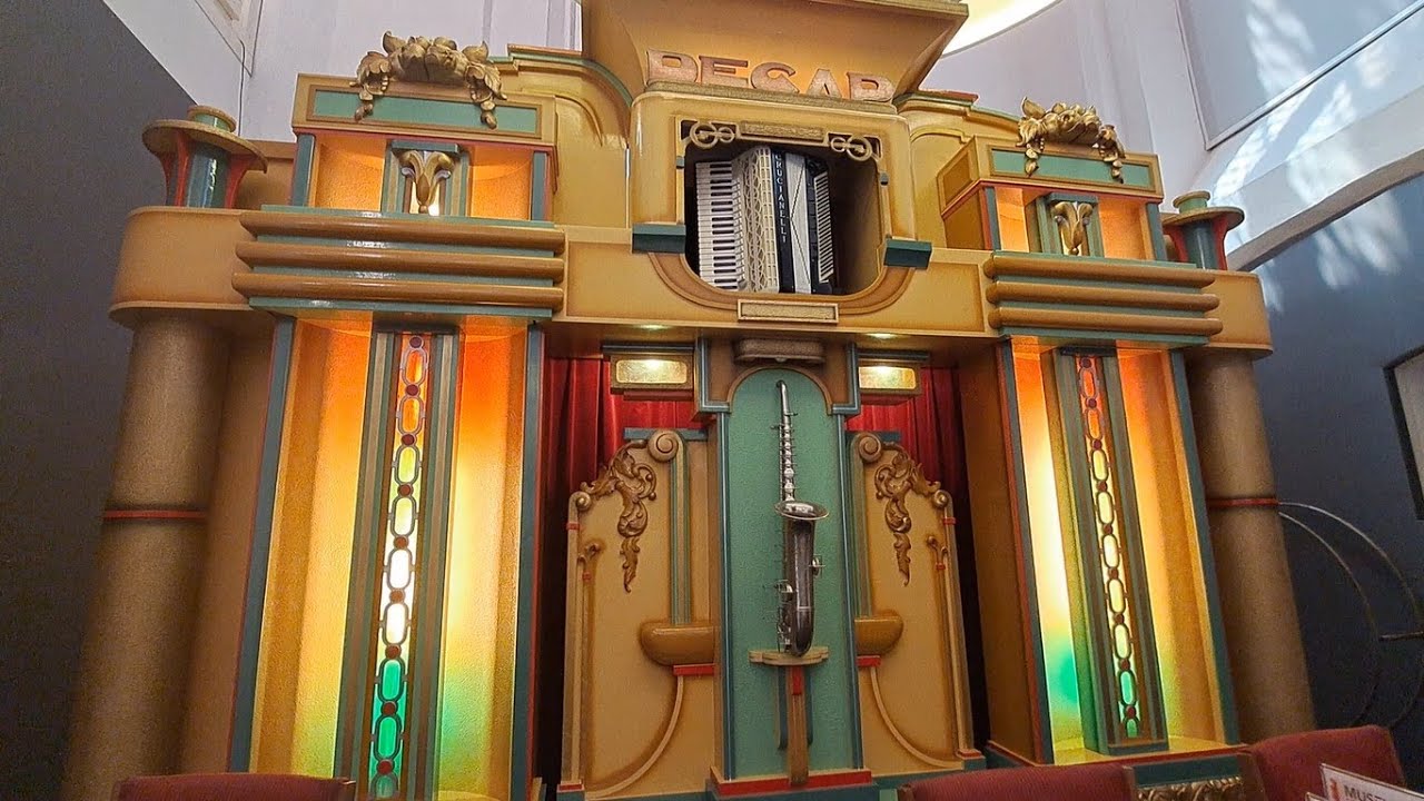 92 key Decap dance organ - Museum Speelklok 2023 - YouTube