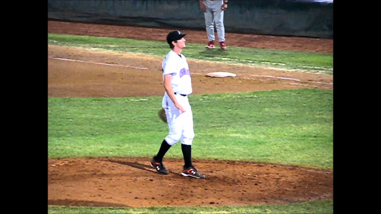 Devin Jones pitching - YouTube