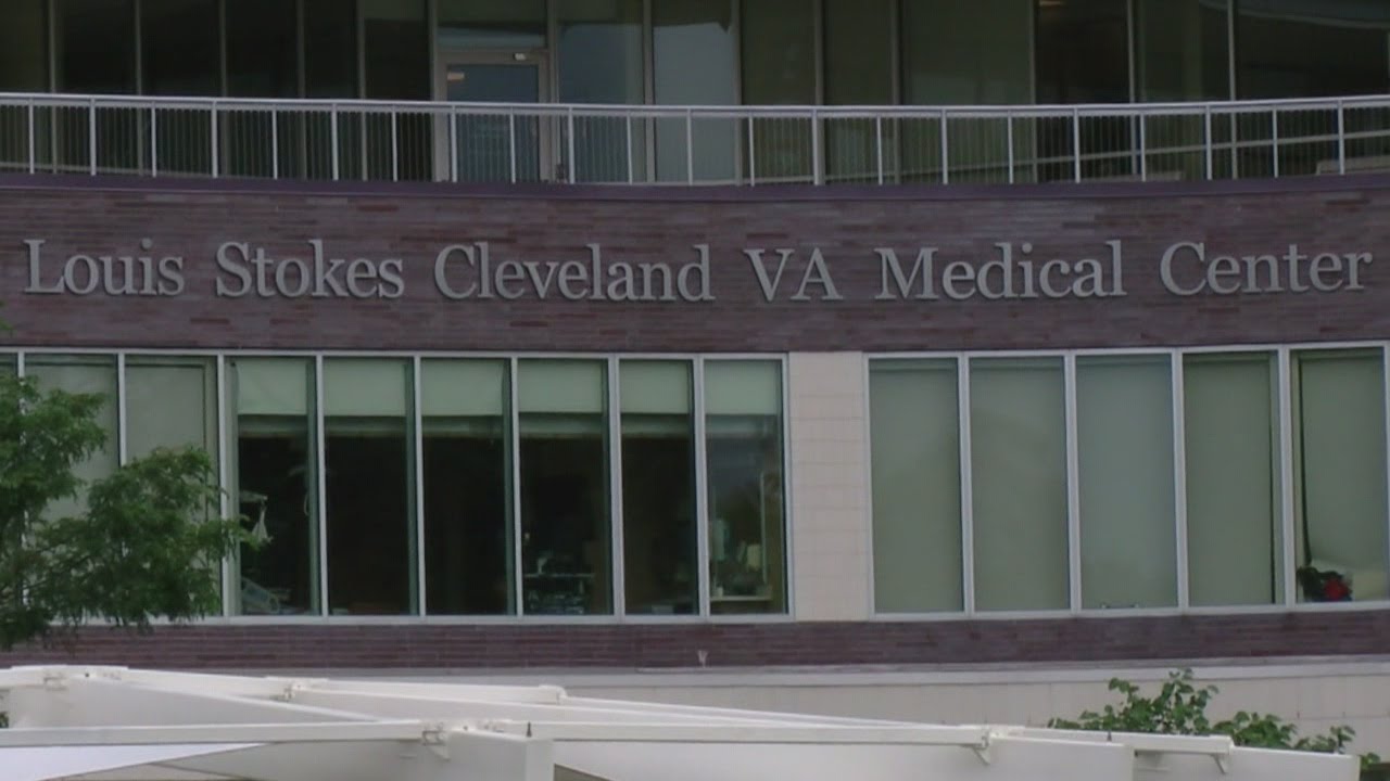 Lou Stokes remembered at Cleveland V.A. Medical Center - YouTube
