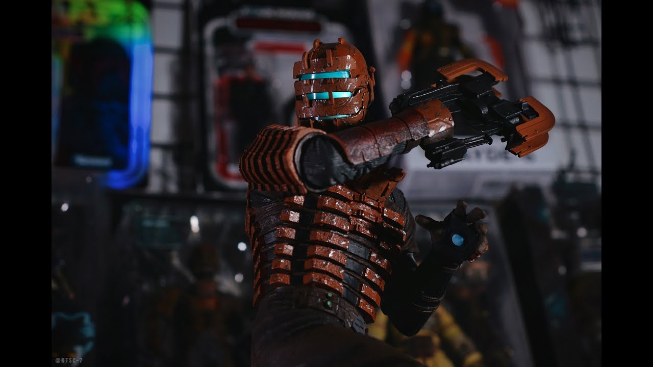 SIDESHOW Dead Space Isaac Clarke 1/5 Statue - YouTube